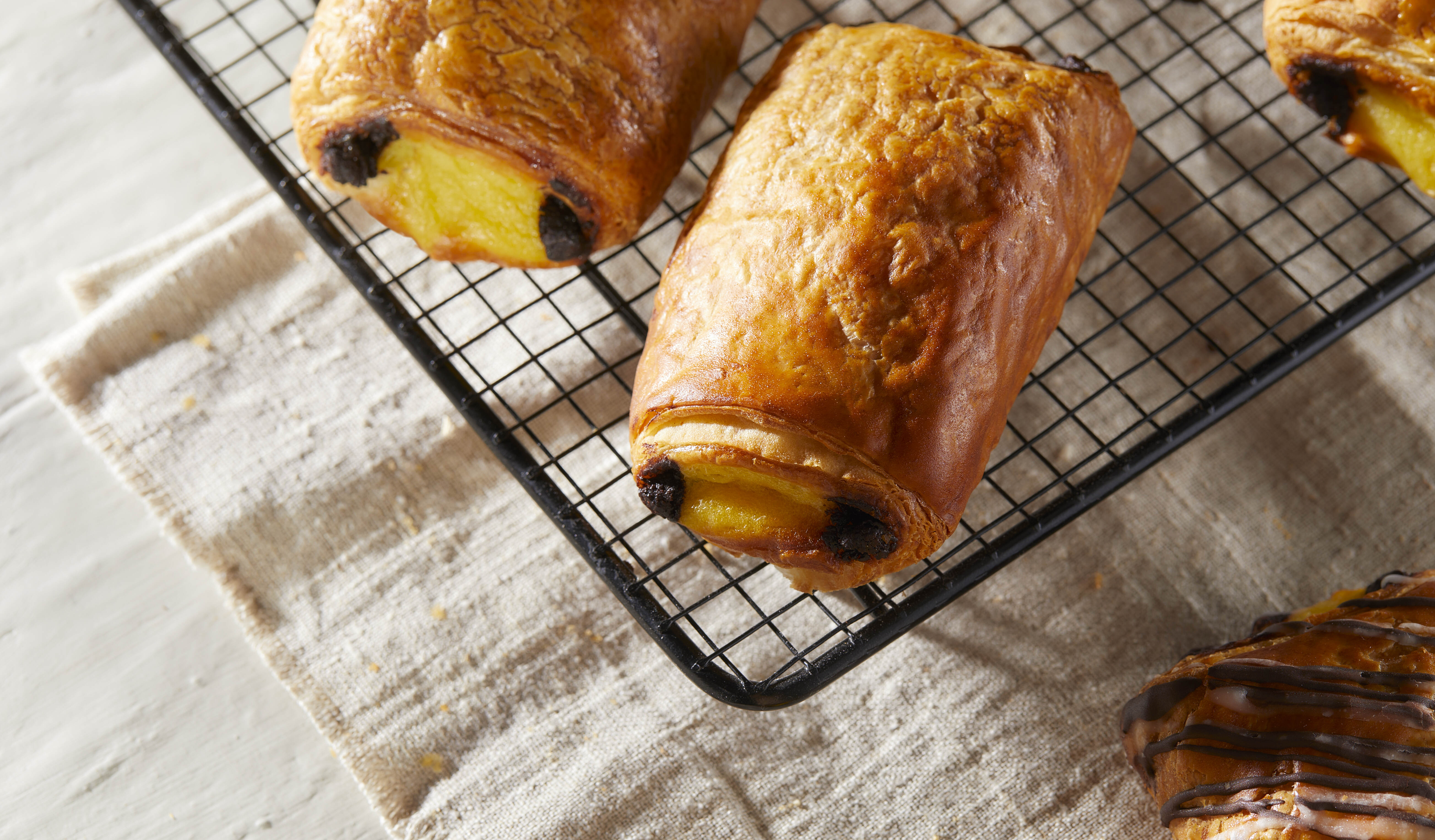 Chocolate & custard roll La Lorraine | LLBG